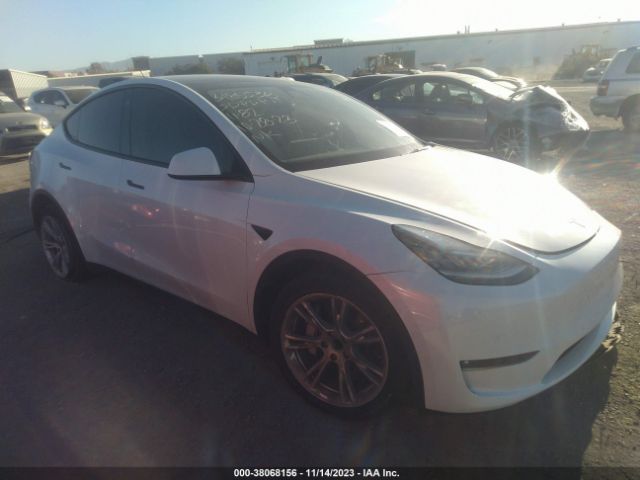 5YJYGDED6MF132852, 2021 Tesla Model Y Standard Range Rear-wheel Drive ...