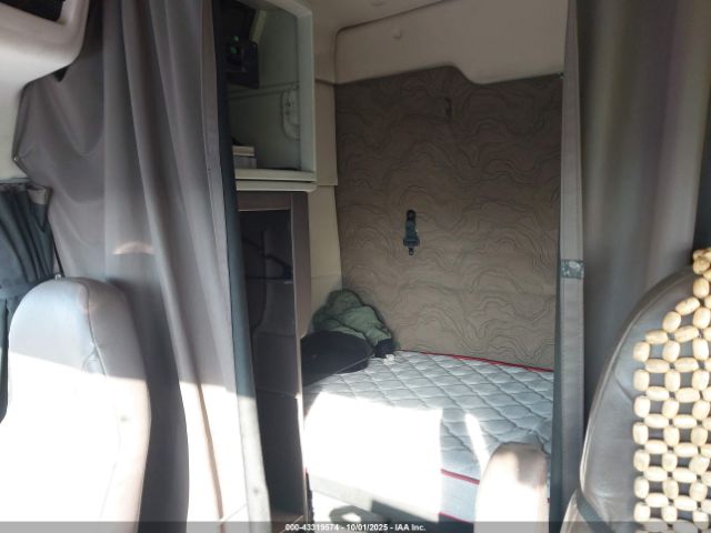 4V4NC9EH4JN888079, 2018 Volvo Vnl vehicle history