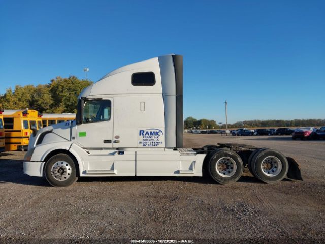 4V4NC9EH9GN966137, 2016 Volvo Vn Vnl vehicle history