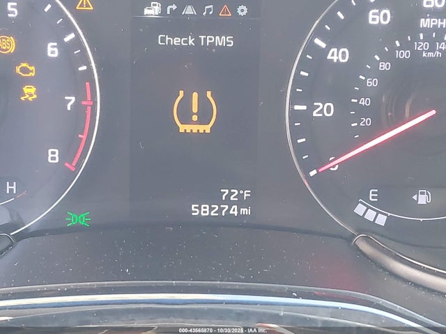 KNALT4D34H6035128, 2017 Kia K900 Premium 3.8l historia pojazdu