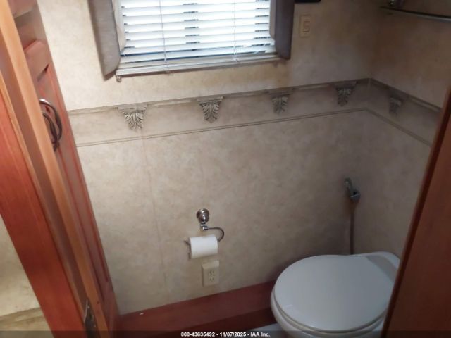 1RF21454972044935, 2007 Roadmaster Rail Raised Rail vehicle history