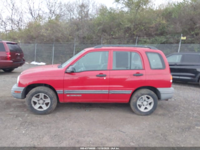 2CNBJ13C736938103, 2003 Chevrolet Tracker Hard Top Base vehicle history