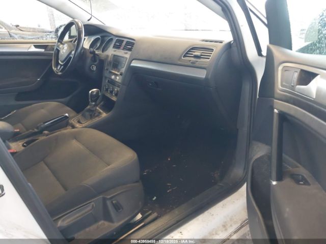 3VWC17AU3GM503630, 2016 Volkswagen Golf Sportwagen Tsi S 4-door vehicle ...