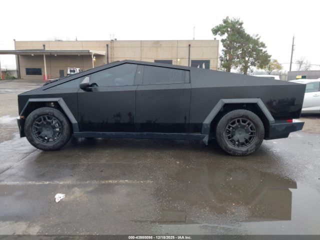 7G2CEHED0RA001313, 2024 Tesla Cybertruck All-wheel Drive vehicle history